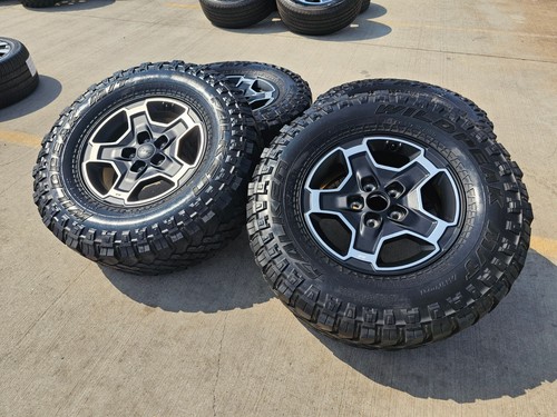 17" Jeep Wrangler Gladiator Rubicon OEM 9259 wheels rims tires FALKEN M ...