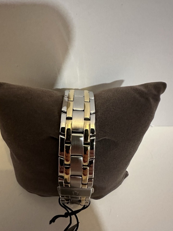 Bulova Stainless Steel Gents Watch 98A150 New In Box | eBay