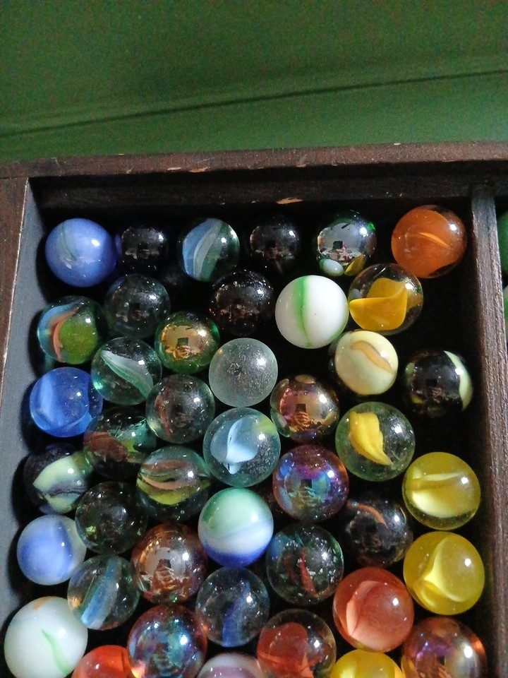 Vintage Lot 103 Marbles Akro Cats Eyes & 25 Misc Sized Shooters••Not ...