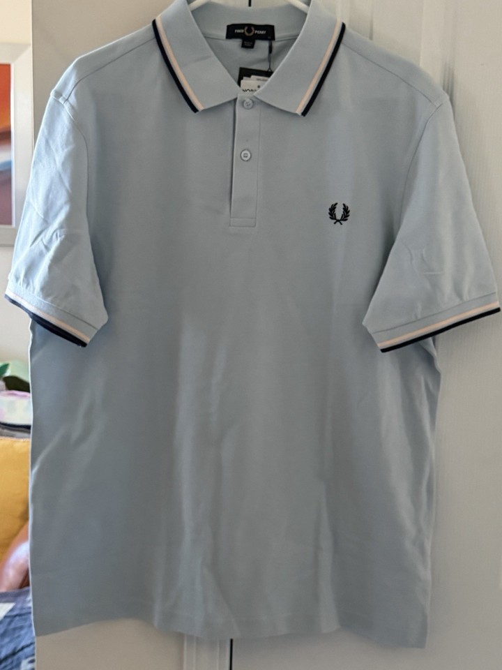 FRED PERRY EXTRA TRIM FIT TWIN TIPPED Piqué LIGHT ICE/SILKY PEACH/BLUE ...