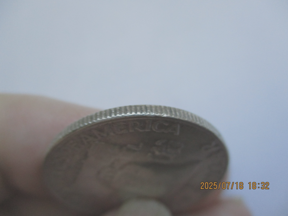 1963DFEANKLINHALF DOLLAR MADE OF 90% SILVER 10% COPPER. HAS A DOUBLE ...