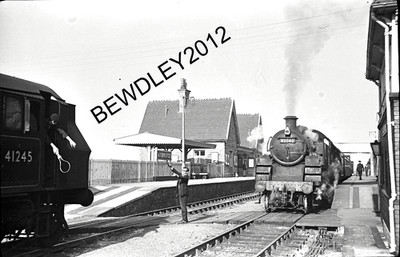 35mm NEGATIVE 41245 TOKEN EXCHANGE & 82040 AXBRIDGE STATION c1960 ...