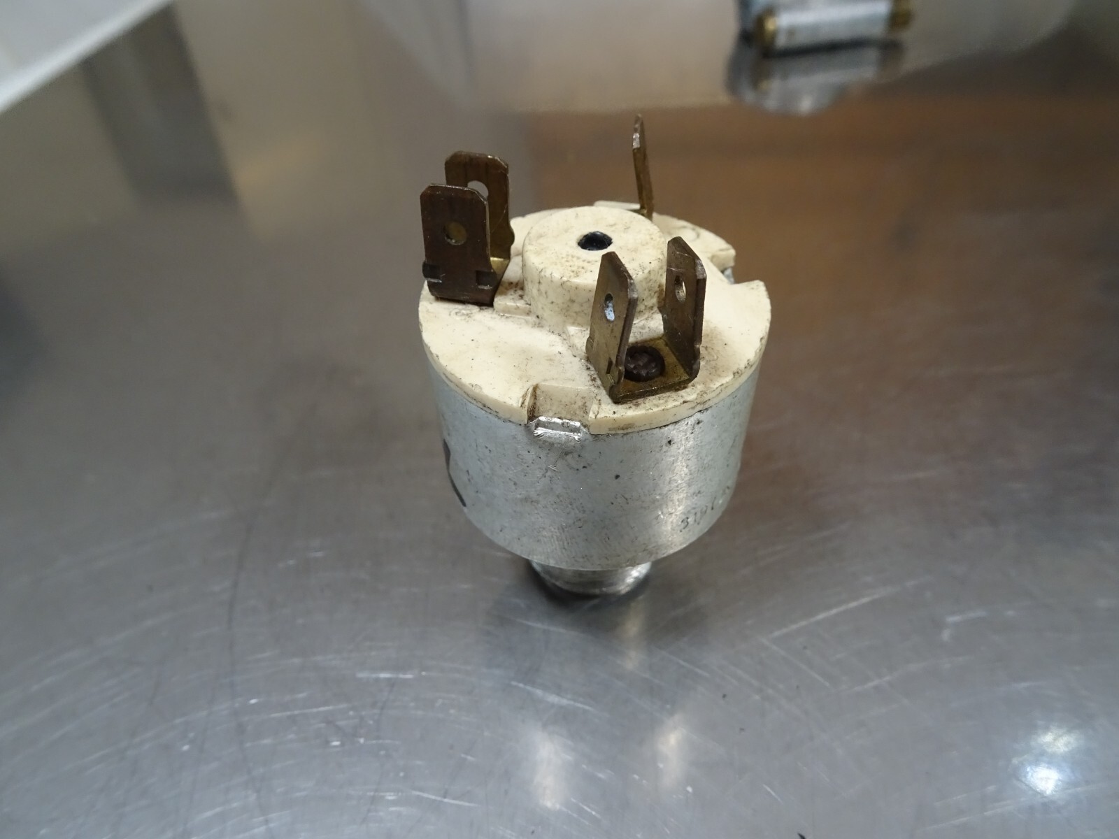 LUCAS 47SA IGNITION SWITCH. 31973K. BSA TRIUMPH NORTON MORRIS RILEY ...