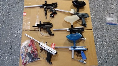 paintball marker lot 7 guns, 4 bags, adapters Piranha, orion, spyder ...