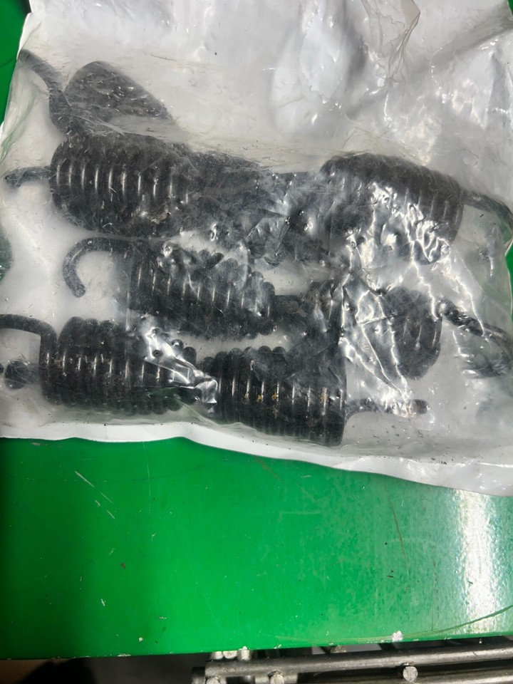 GENUINE NEW Meritor 2258 J 400 Brake Shoe Return SPRING - Bag of 4 ...