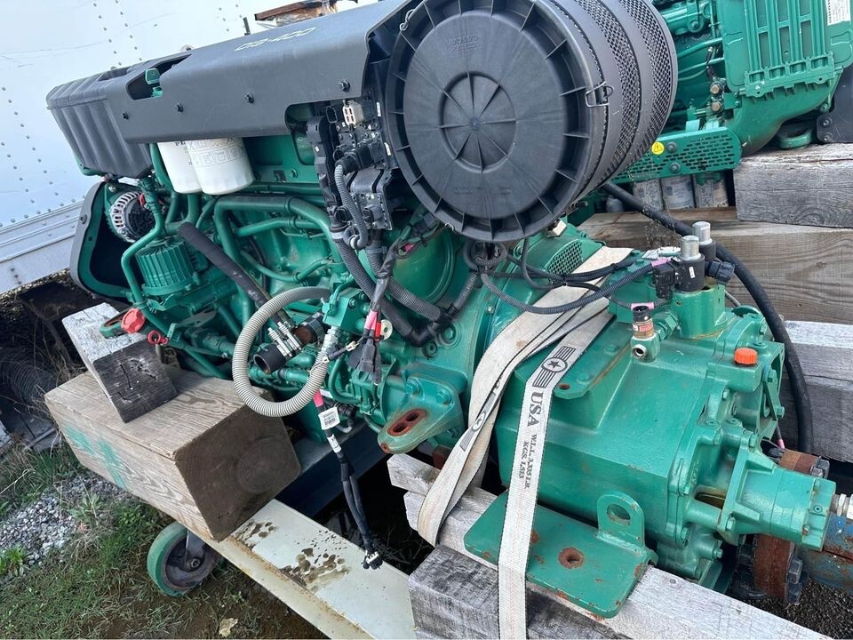 2010 Volvo Penta D12-D Marine Diesel Engine Pair with Transmissions | eBay