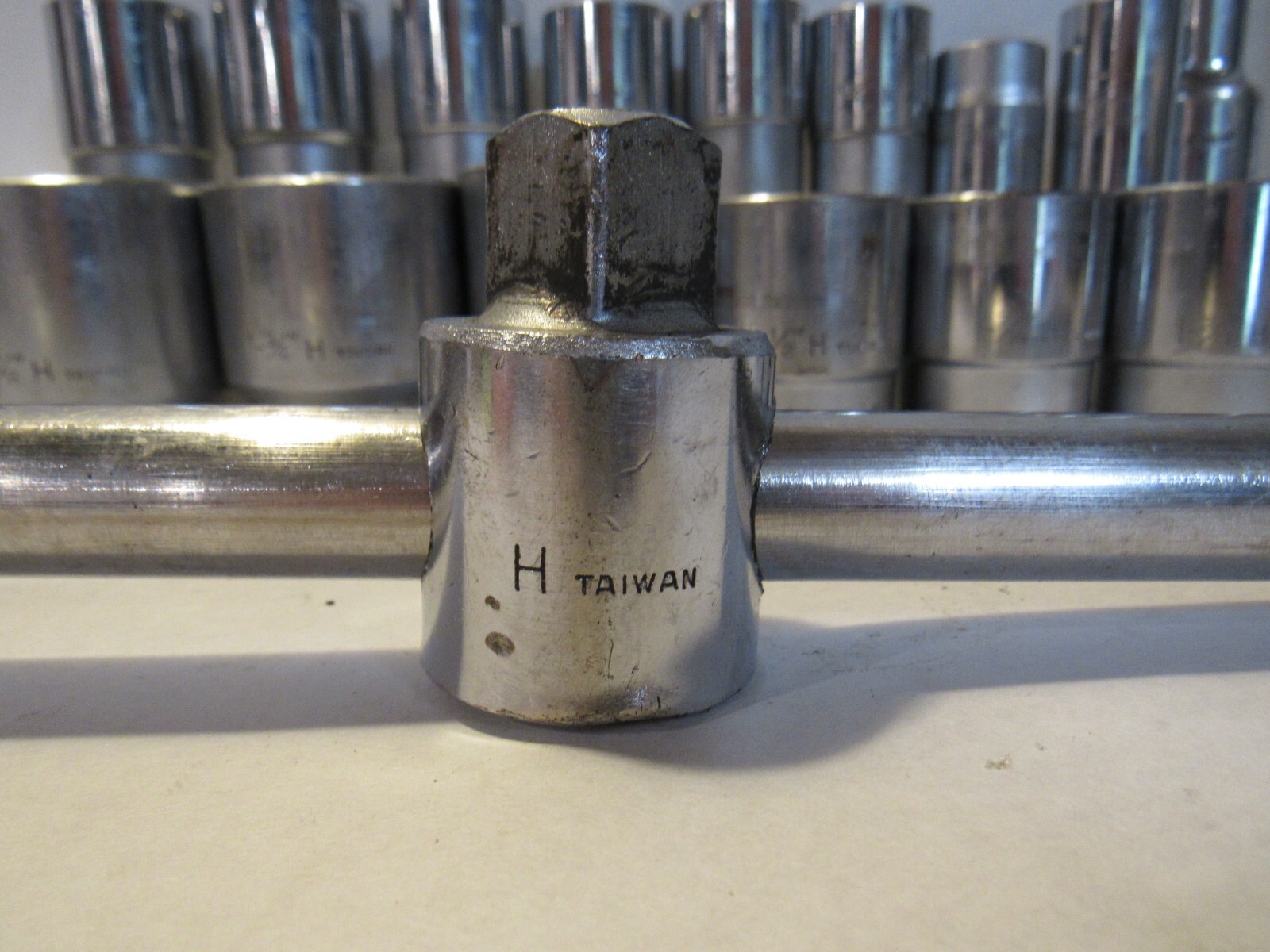 19 pc Heavy Duty SOCKET SET 2" - 3/4" Sockets /2 extenders/1 Break Bar ...