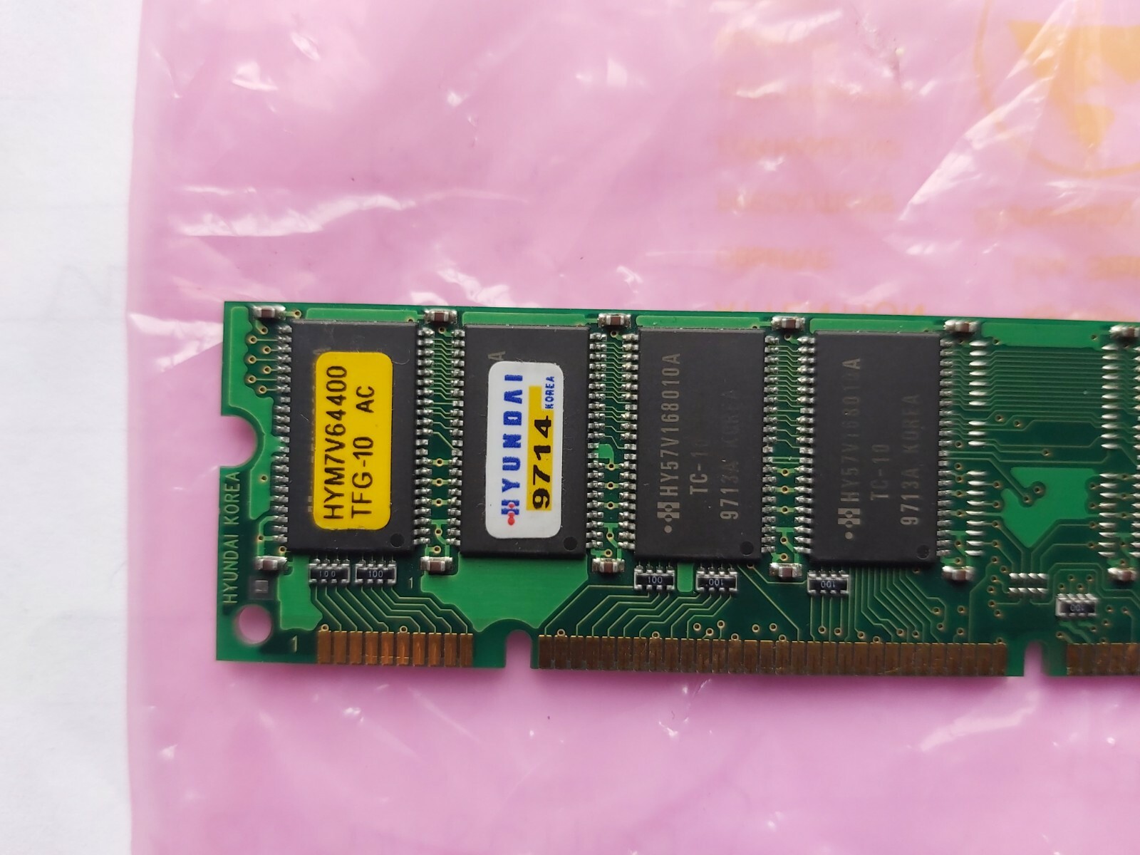 HYM7V64400 TFG-10 AC Hyundai 32MB SDRAM DIMM 168 Pin, Memory HYM7V64400 ...