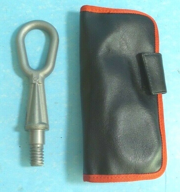 2007-2013 BMW Z4 Tow Eye Hook & Screwdriver Tool Kit Set Case 6790053 ...