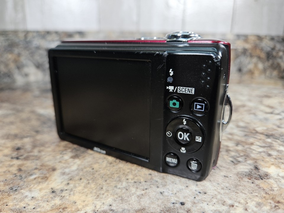 Nikon COOLPIX L22 12.0MP Compact Digital Camera ☆ Tested / Works ☆ Read ...