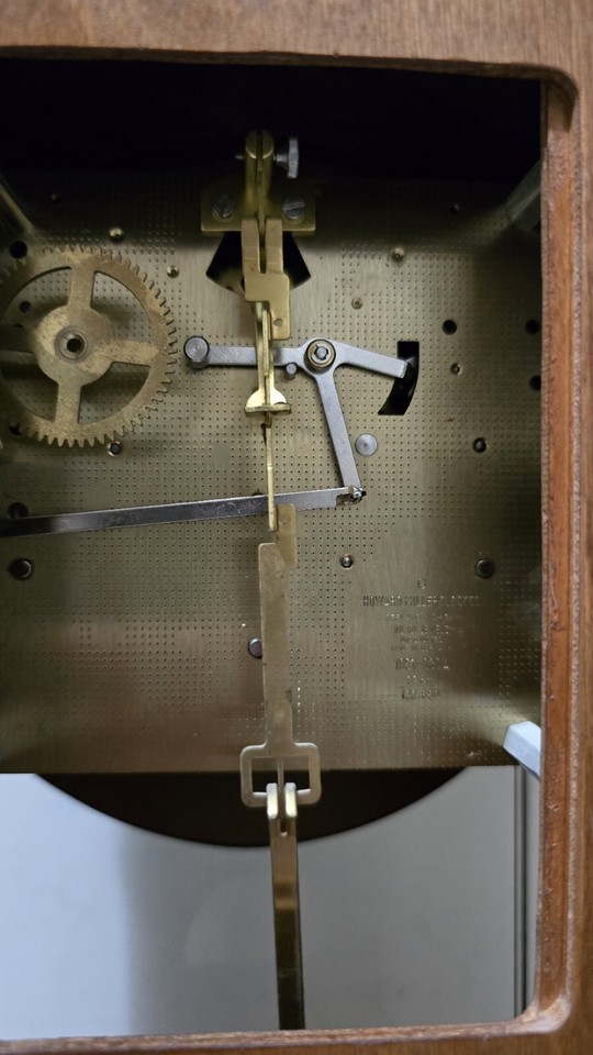 Vintage 1996, Howard Miller Chime/Pendulum Mechanical Wall Clock Model ...