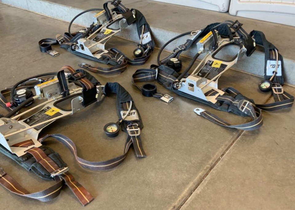 Scott 4.5 4500 PSI ISCBA Air Pak Harnesses 1997 EDITION Excellent ...