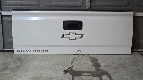 2014-2018 CHEVY SILVERADO / GMC SIERRA TAILGATE W/REVERSE CAMERA ...