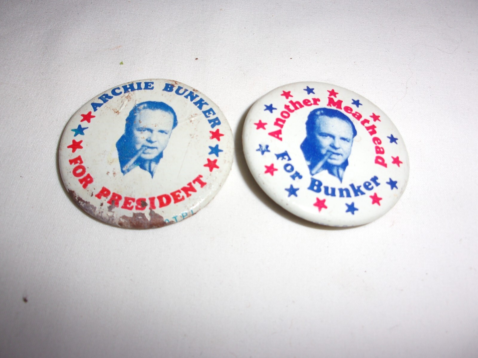 ARCHIE BUNKER FOR PRESIDENT- MEATHEAD FOR BUNKER BUTTONS-VTG 1972 1 1/2 ...