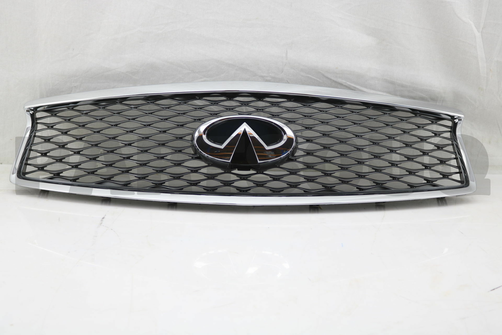 620705UA0A Genuine Nissan GRILLE-RADIATOR 62070-5UA0A | eBay