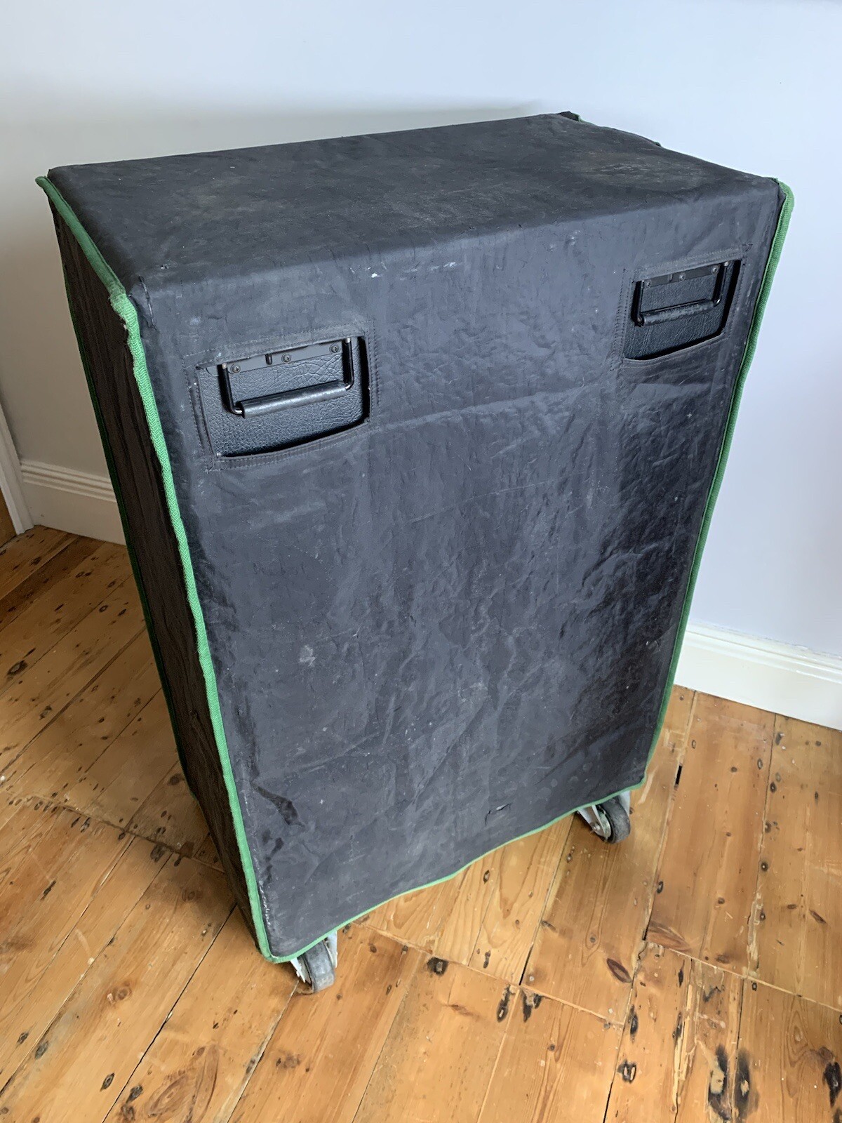 Matamp Green 2x15 Cabinet | eBay UK