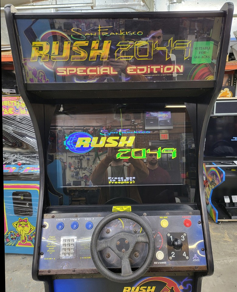 RUSH 2049 Stand Up Arcade Driving Racing Video Game San Francisco ...