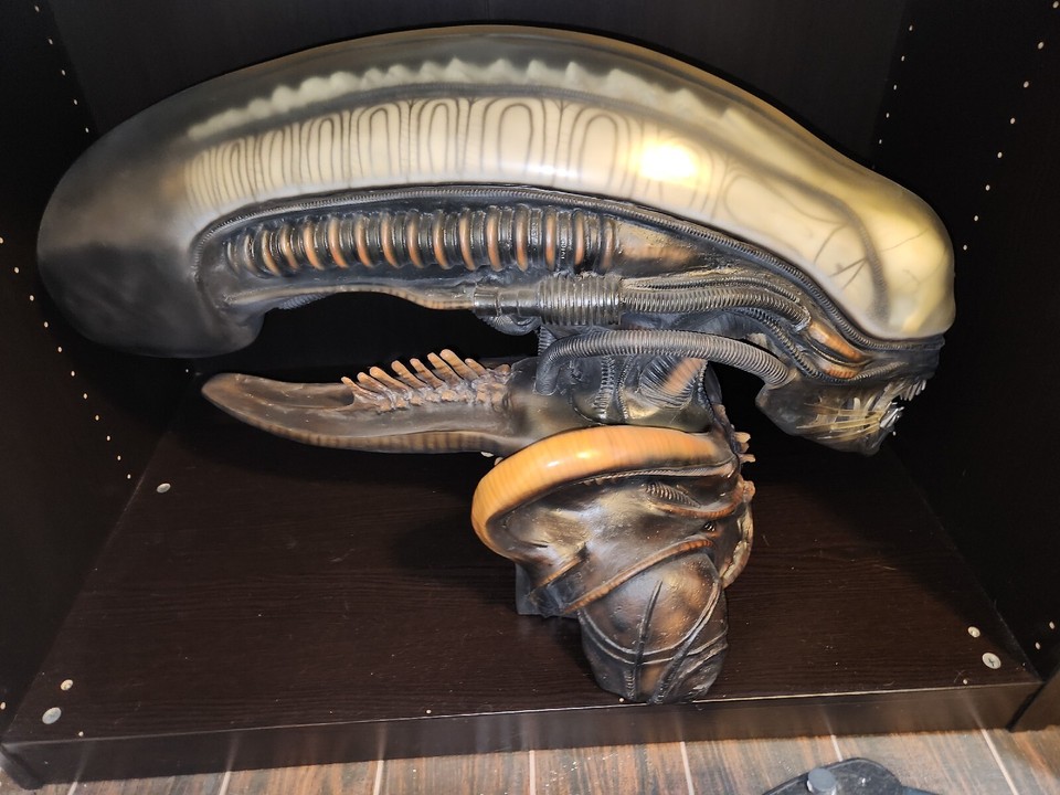 Hollywood Collectibles Group Big Chap Alien Life Size Bust Artist Proof ...