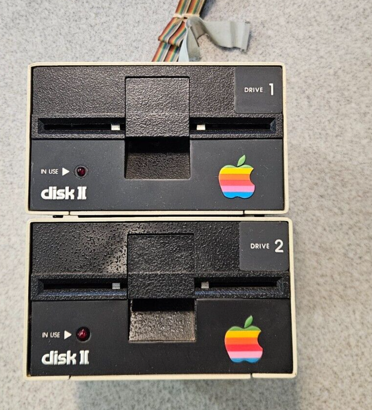 Vintage Pair of Apple Disk II 5.25” Floppy drives A2M0003 Drive 1 & 2 ...