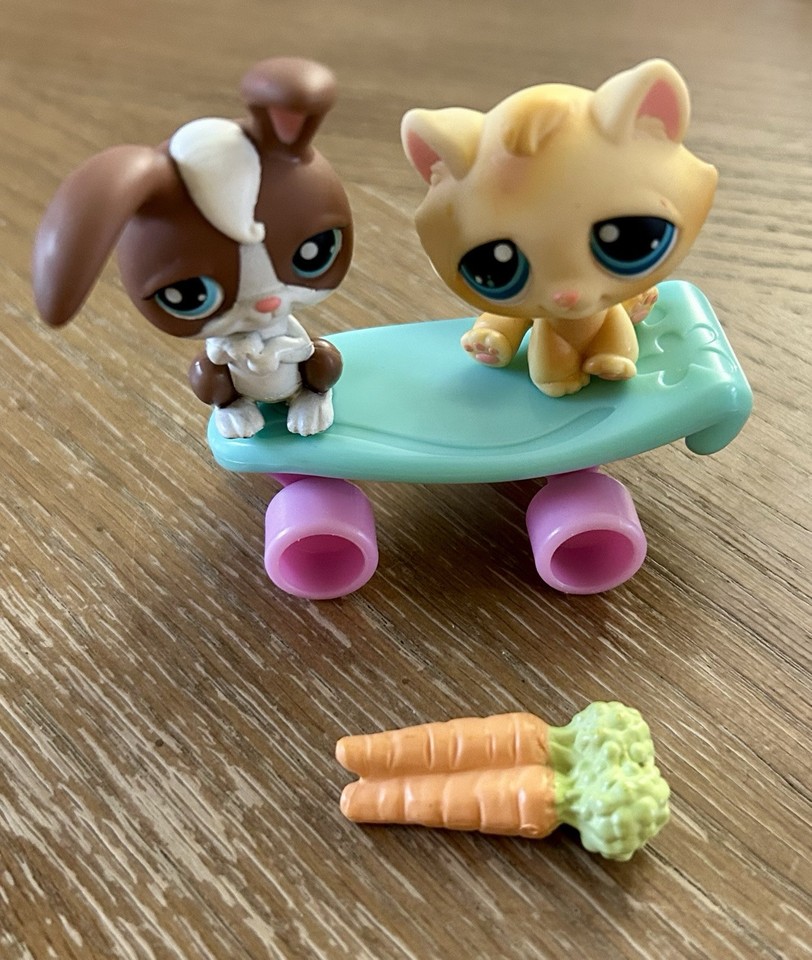 Littlest Pet Shop LPS Authentic Bunny Cat Skateboard 121 122 | eBay