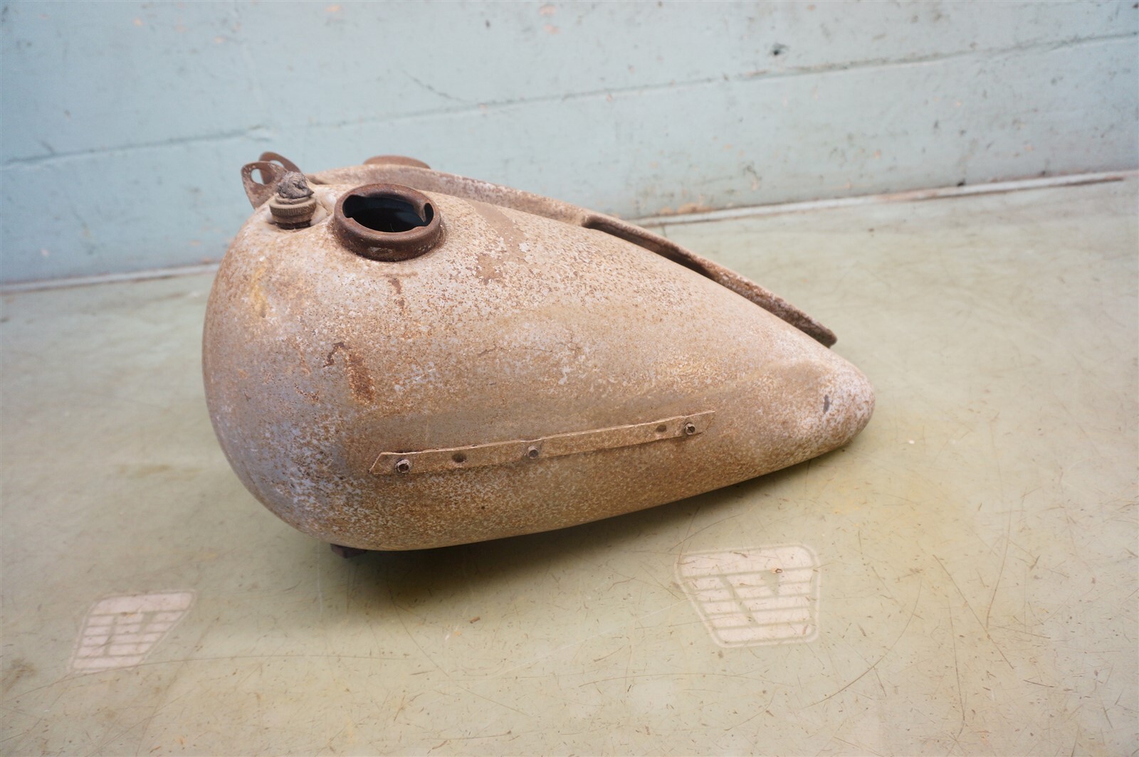 1954 Panhead Gas Tanks Harley OEM NICE TANKS FL EL FLH *TZ37 | eBay