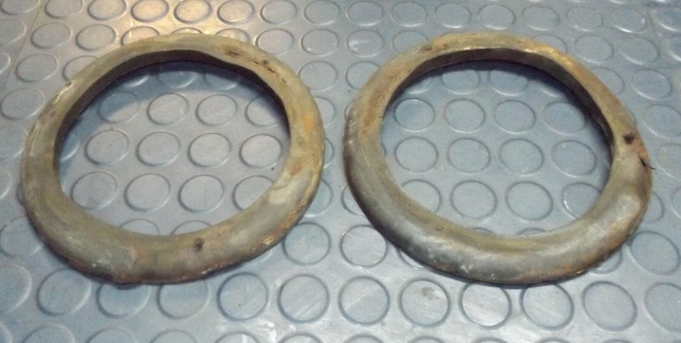 85 86 87 PONTIAC FIERO GT 2.8 L. REAR COIL SPRING ISOLATOR CUSHIONS | eBay