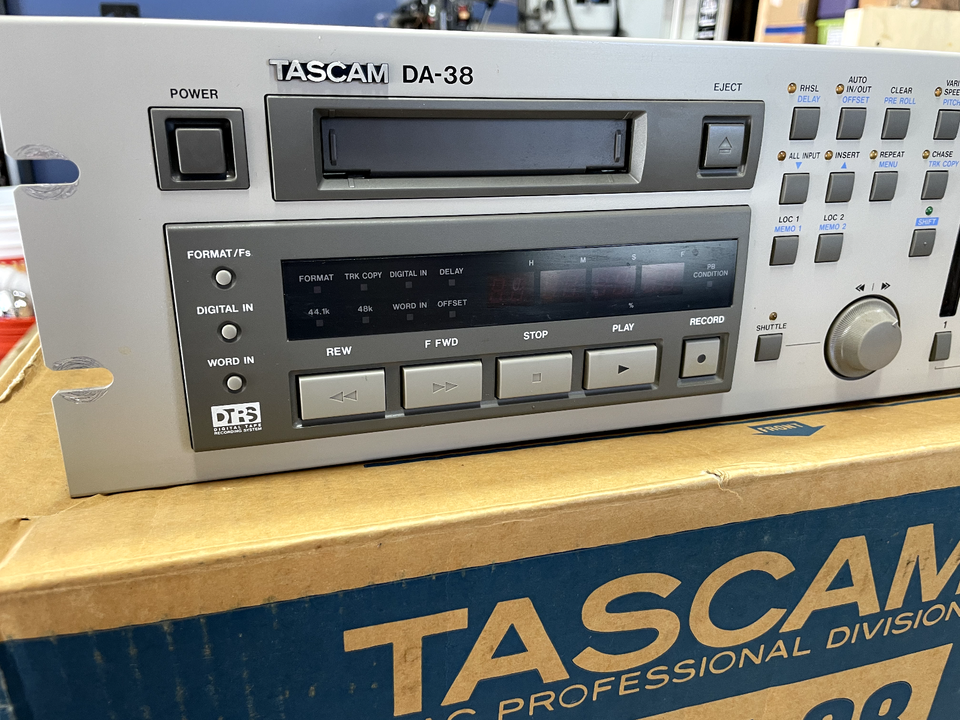 TASCAM DA-38 Digital Audio MULTITRACK Rack Mount RECORDER with original ...