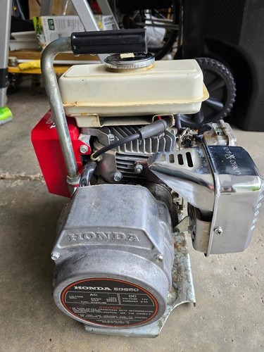 Honda Generator EG650 Gas Powered Camp Portable 650 Watt 120v 12v AC DC ...