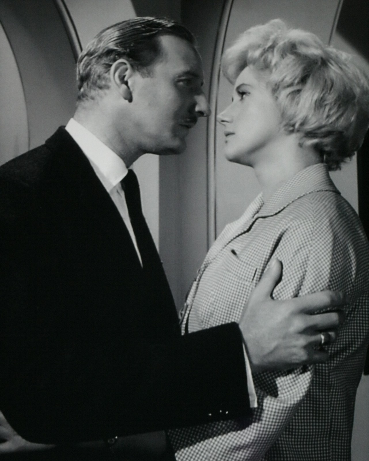 Liz Fraser Carry On Films 10" x 8" Photograph no 18 | eBay UK