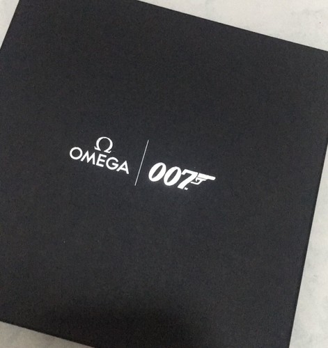 Omega Speedmaster James Bond Movie 007 Official Limited Edition Silk ...
