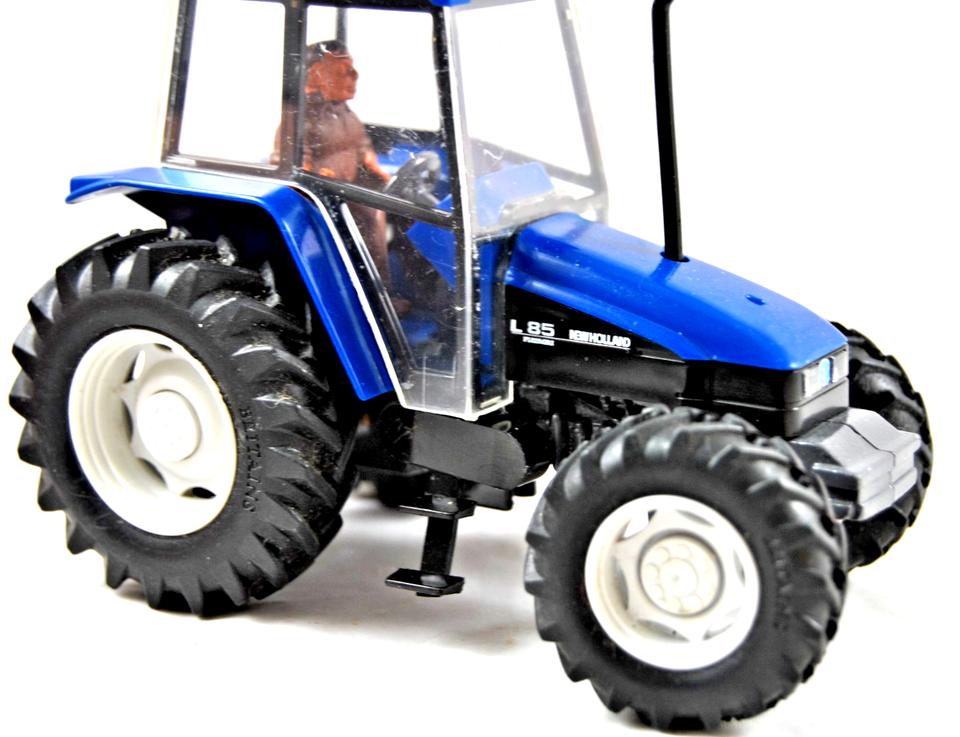 VERY RARE BLUE 1:32 Britains NEW HOLLAND PROTOTYPE L85 FARM TRACTOR w ...