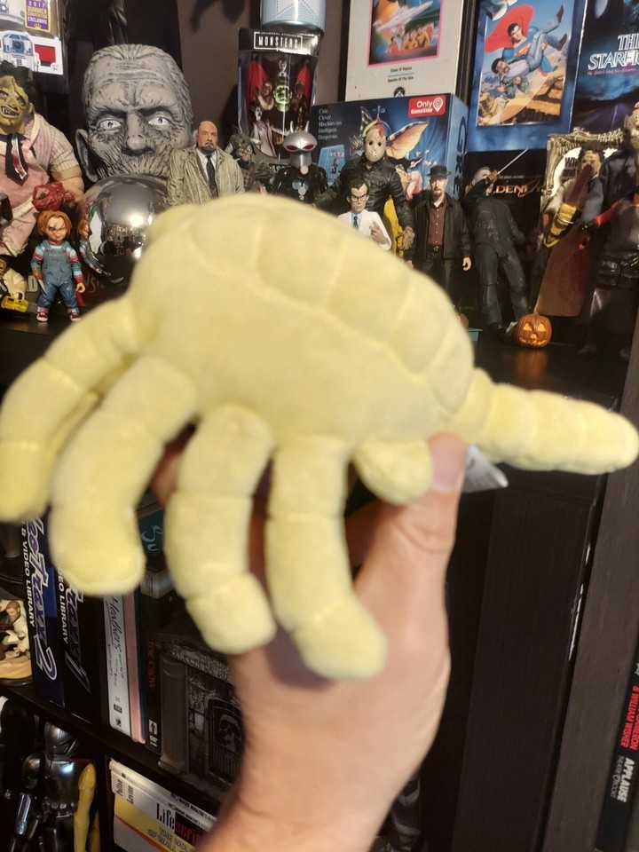 ALIENS FACEHUGGER plush 8" LOOTCRATE YELLOW Xenomorph ALIEN ...