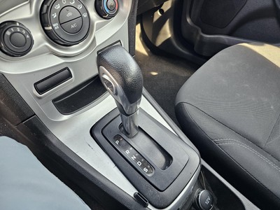 Floor Shifter FORD FIESTA 14 15 16 17 18 19 | eBay