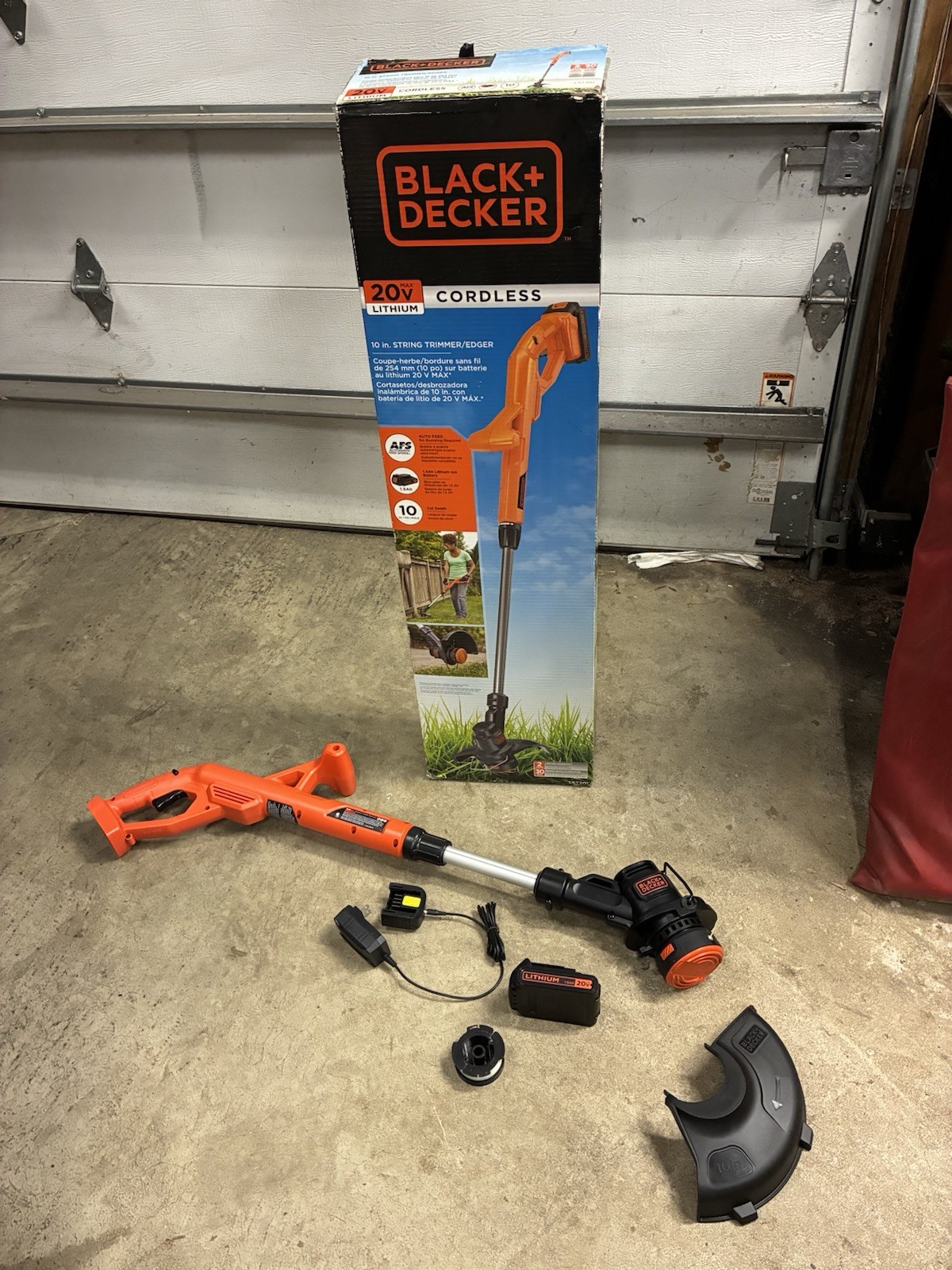 BLACK+DECKER 20V String Trimmer/Edger Kit, 10-Inch - LST201 With 2 ...