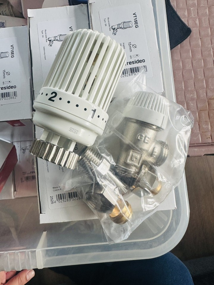 Honeywell Trv Home Angled Thermostatic Radiator Valve 15mm VT15EG | eBay UK