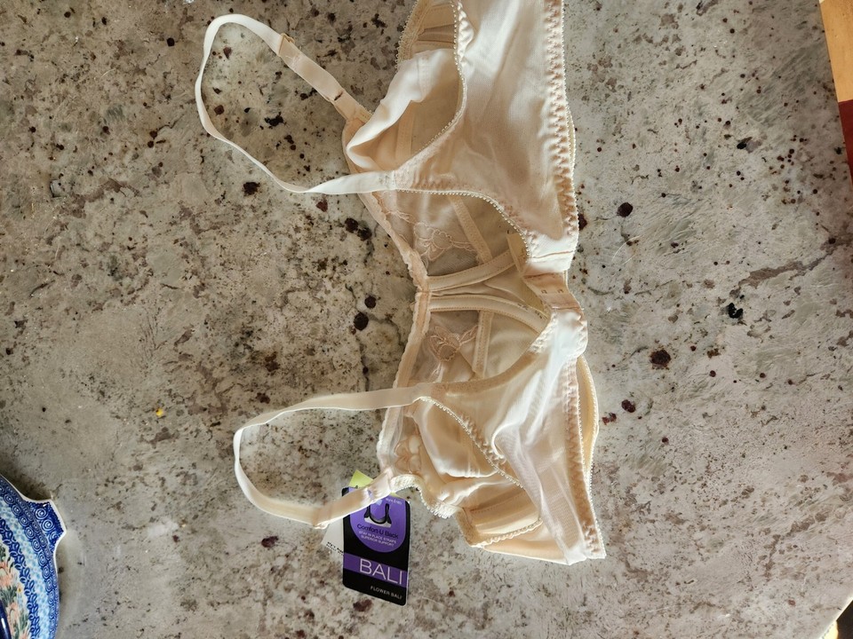 NWT Bali 40B Flower Beige Underwire Bra | eBay