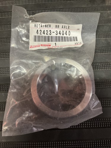 42423-34040 Toyota Retainer, rear axle bearing, inner rh 4242334040 ...