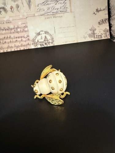 1950s Crown Trifari Lucite Bug Bee Brooch Pin Cream Lucite Body Alfred ...