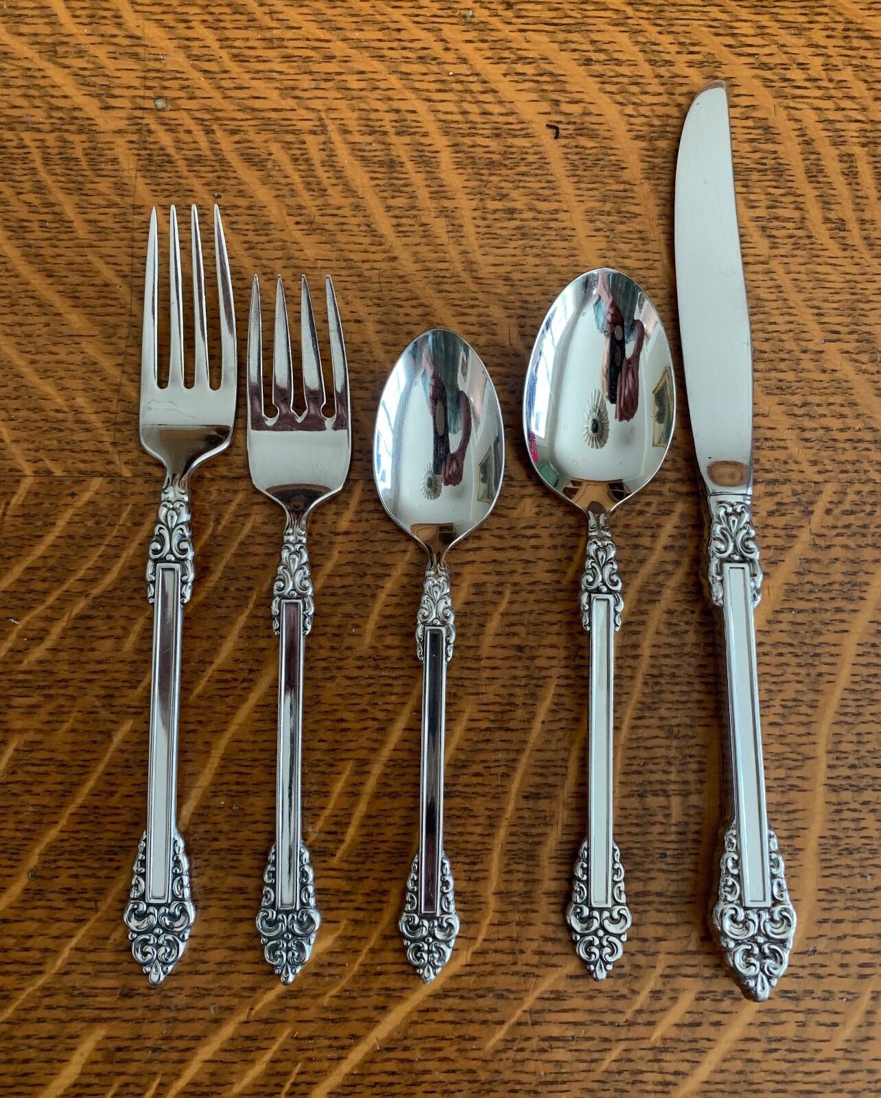 Must See EXCELLENT ONEIDA REMBRANDT (Cube) FLATWARE SILVERWARE You ...
