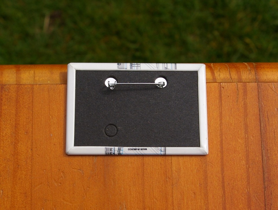 Mackie HR 824 Active Near Field Studio Monitor 3 1/8" Pin Pinback ...