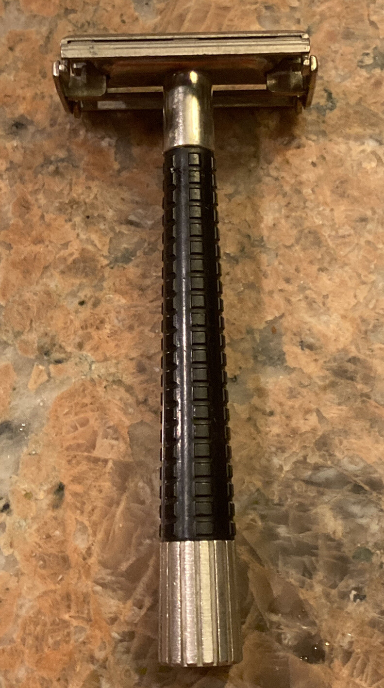 VINTAGE SCHICK FOLDING RAZOR L26M | eBay