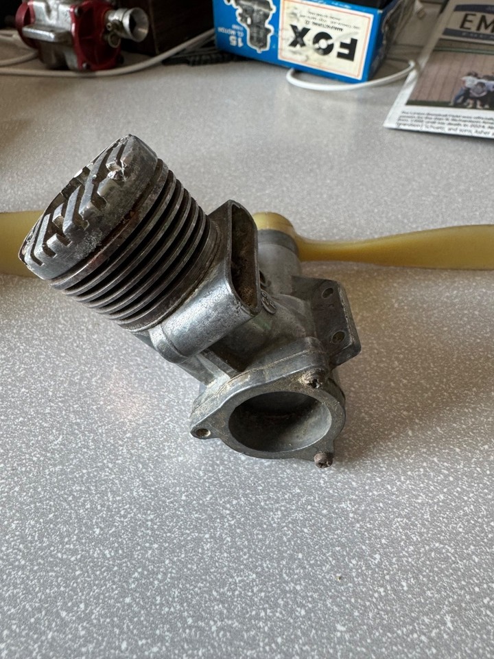 CYCLONE SUPER ENGINES 29 R RC REMOTE CONTROL AIRPLANE MODEL WITH PROP ...