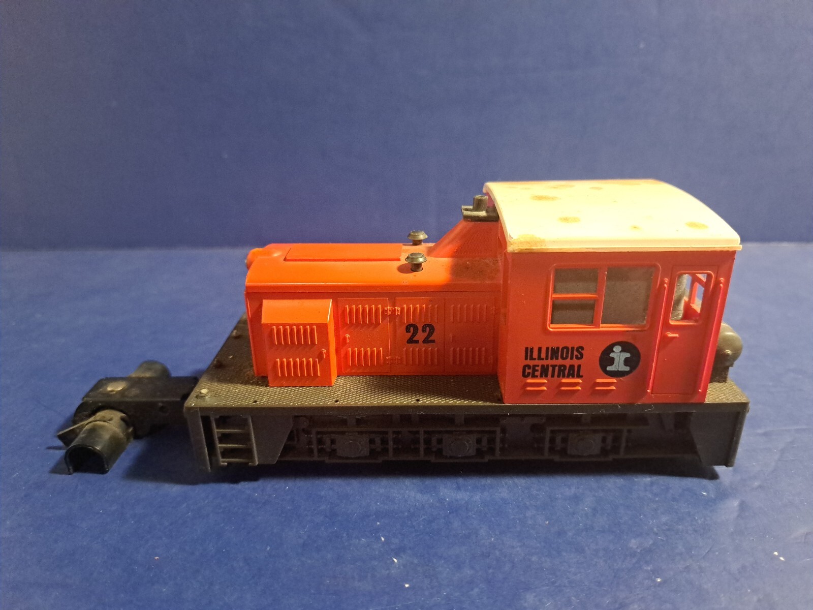 ATLAS 'O' SCALE ILLINOIS CENTRAL '22' SWITCHER DIESEL LOCO TRACK ...