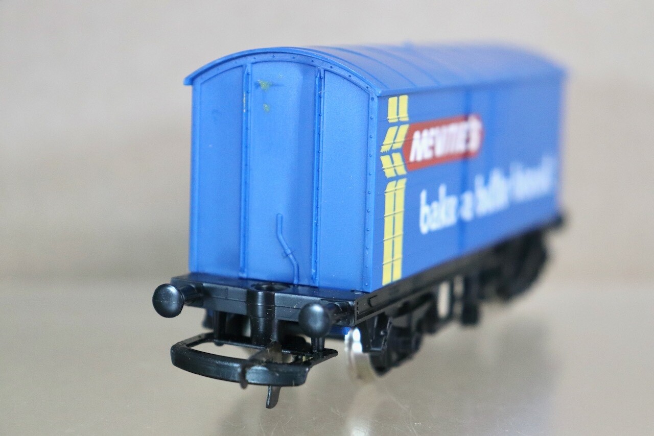 HORNBY R137 BR McVITIES CLOSED GOODS VAN WAGON MINT BOXED of | eBay