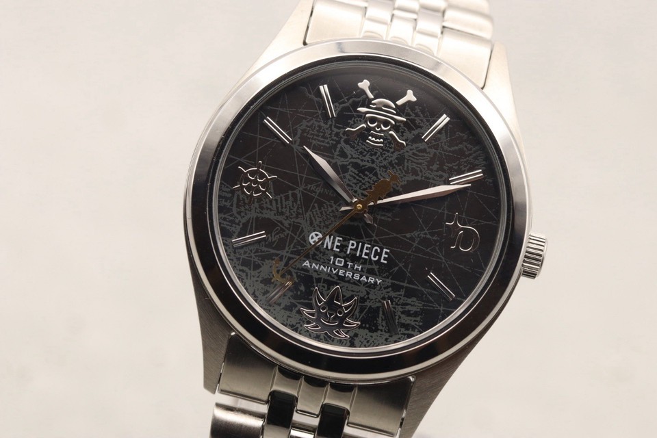 [Near MINT] One Piece 10th Anniversary Limited Golden Compass Watch ...