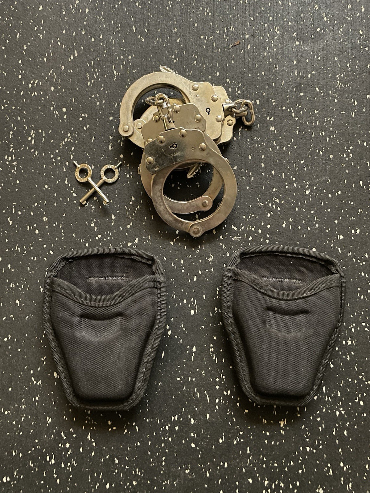 Bianchi PatrolTek Lightweight Handcuff Cases and Peerless Chain ...