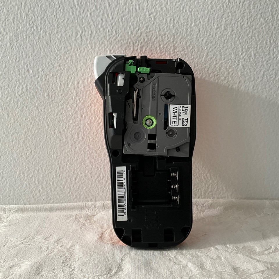 Brother P-Touch Edge Label Maker Handheld Printer PARTS? Untested ...