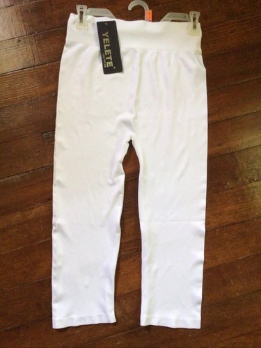 YELETE Womens Plus Size White High Waist 17 Inch Inseam Capri Leggings ...