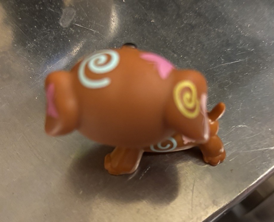 LITTLEST PET SHOP # 1010 BROWN DACHSHUND PUPPY DOG POSTCARD PET 2009 ...