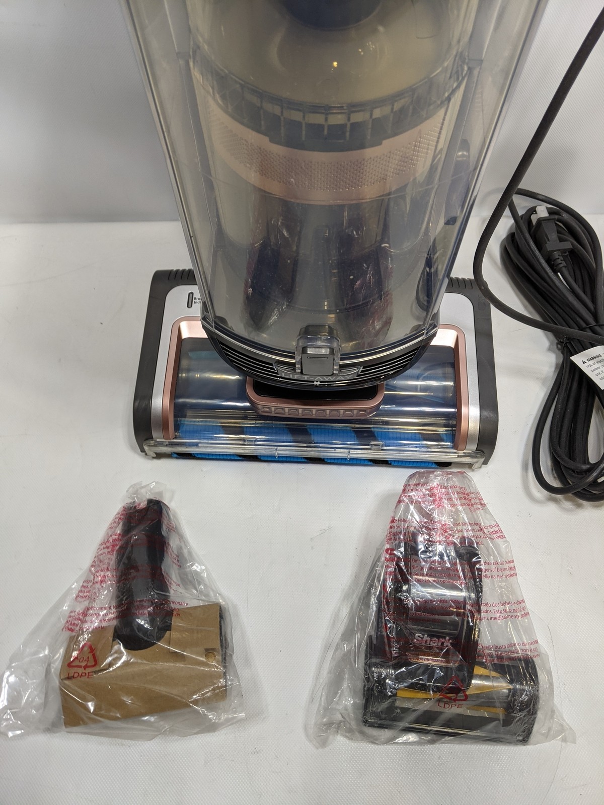 Shark AZ2002 Vertex Powered Lift-Away Upright Vacuum with DuoClean ...